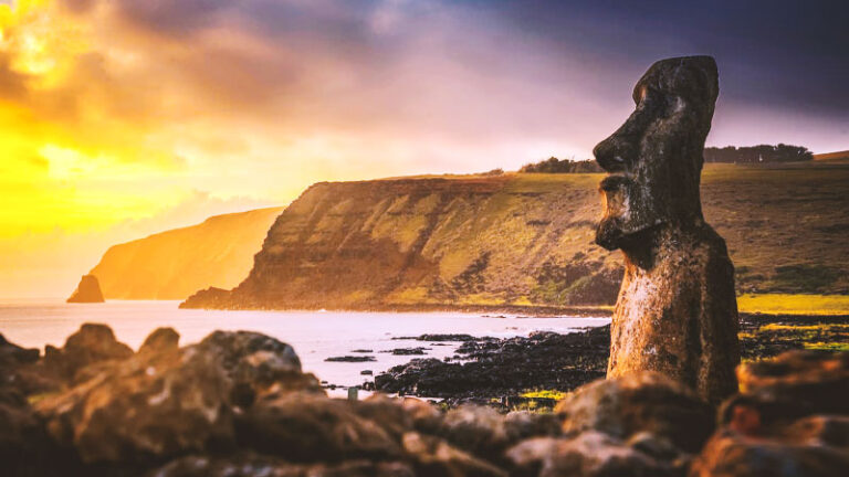 New Moai statues discovered on Easter Island - Ancient Aliens